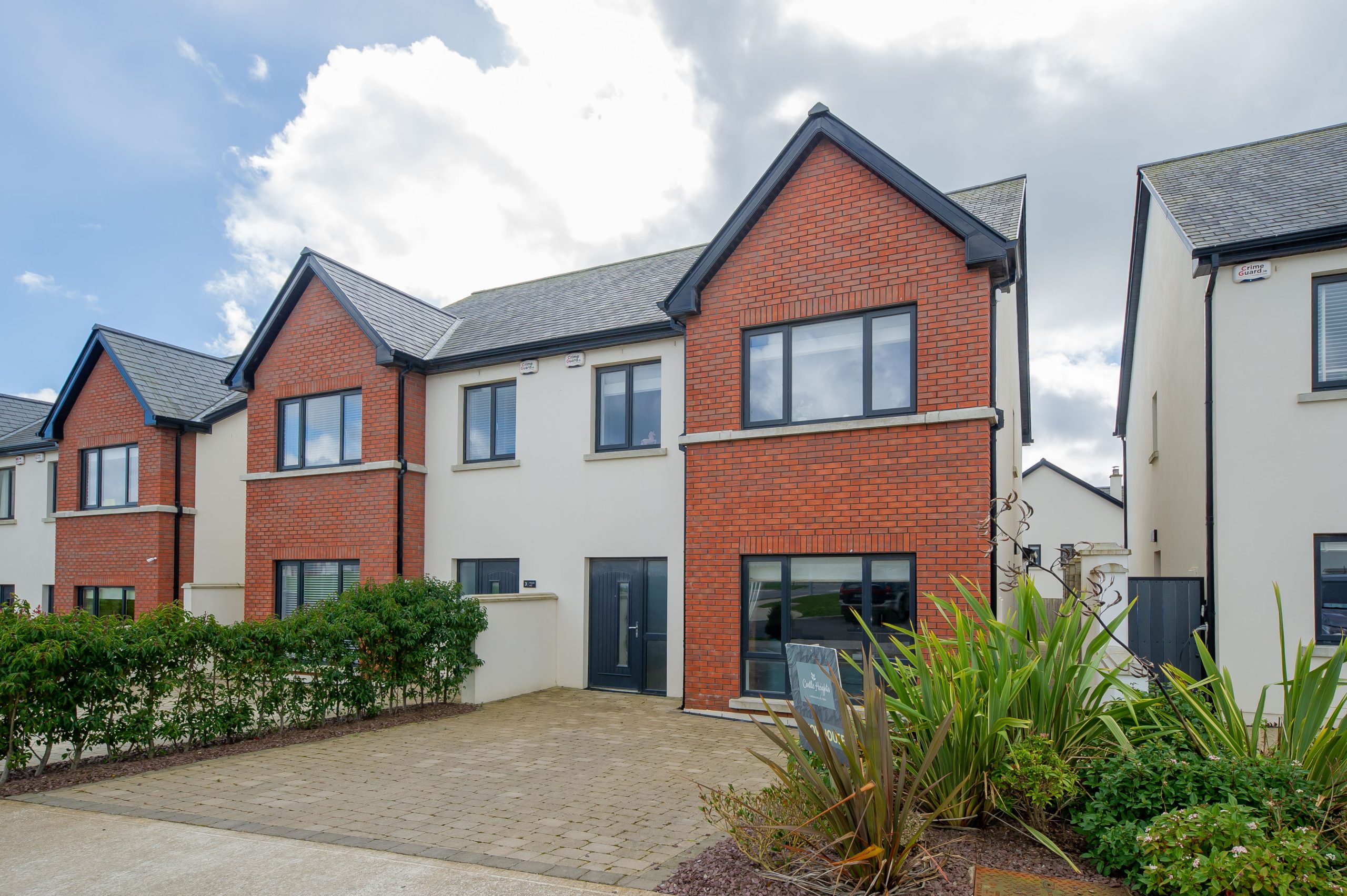 Castle Heights - SIRO